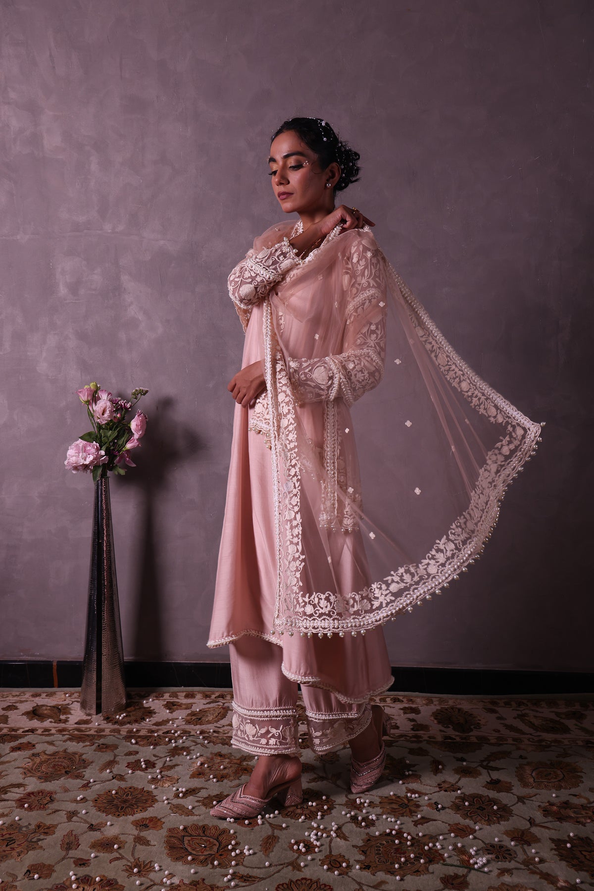 Diwali Outfits & Dresses for Women | Luxury Deepavali Traditional ...